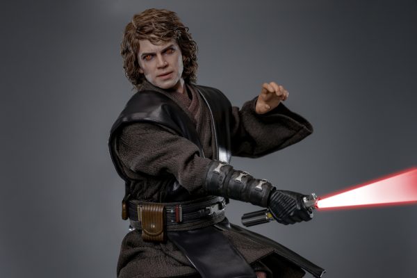 Hot Toys unveils Darth Vader (Sith Apprentice) Star Wars sixth scale ...