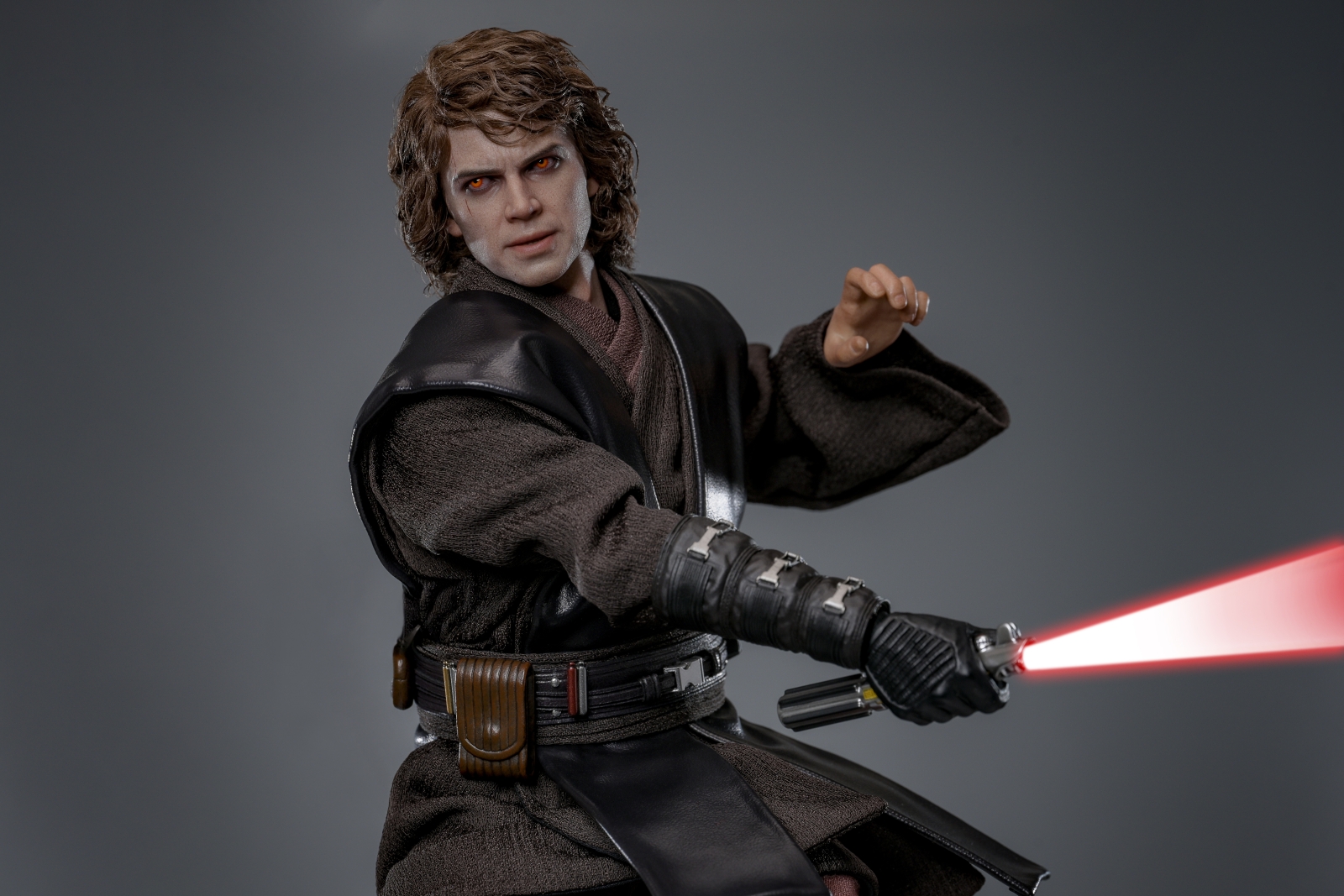 Hot Toys unveils Darth Vader (Sith Apprentice) Star Wars sixth scale collectible figure