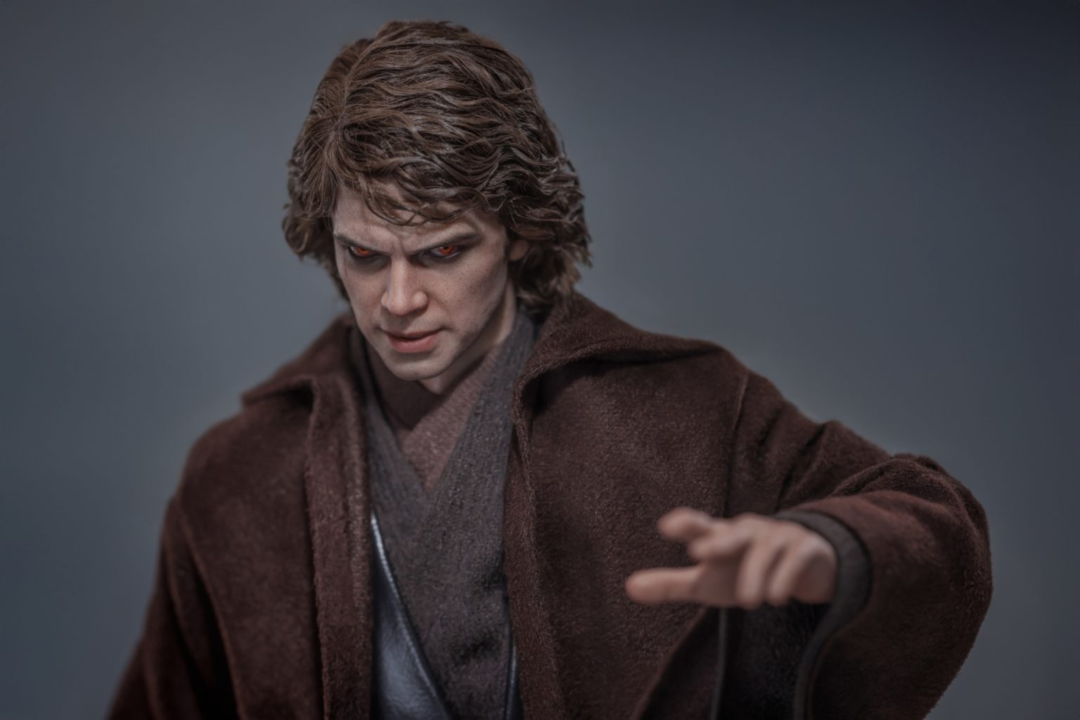 Hot Toys unveils Darth Vader (Sith Apprentice) Star Wars sixth scale ...