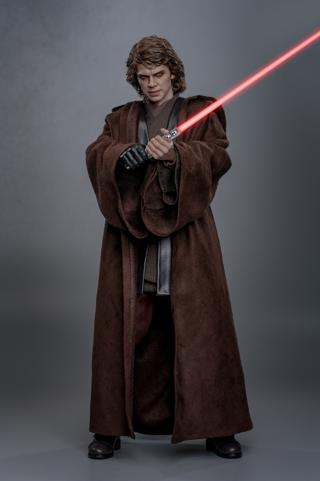 Hot Toys unveils Darth Vader (Sith Apprentice) Star Wars sixth scale ...