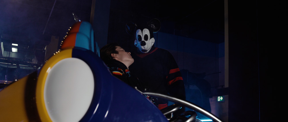 Mickey Mouse slasher horror movie Mickey's Mouse Trap gets a trailer ...