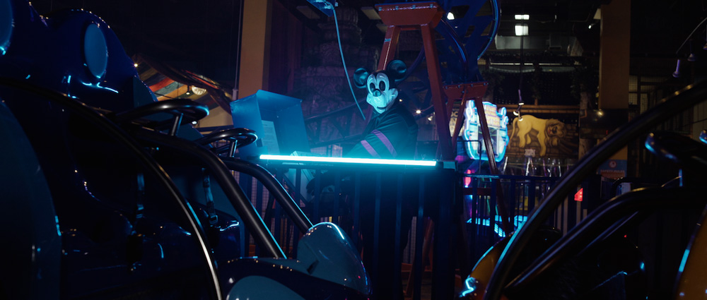 Mickey Mouse slasher horror movie Mickey's Mouse Trap gets a trailer ...