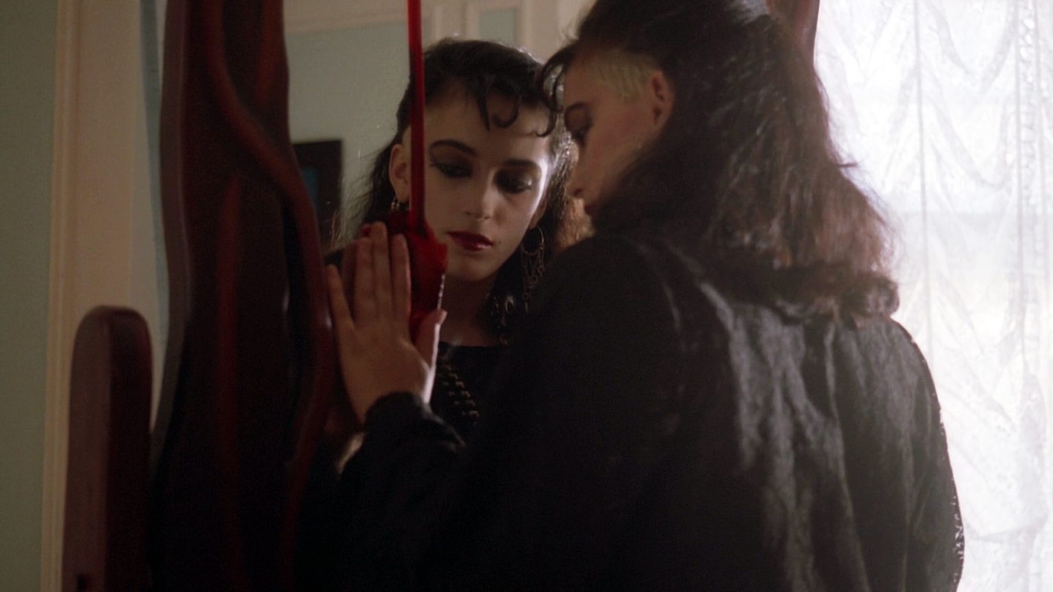 Mirror Mirror (1990) - Movie Review