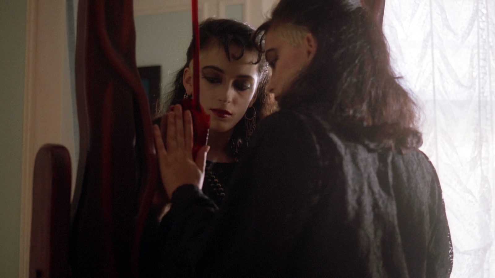 Mirror Mirror (1990) - Movie Review