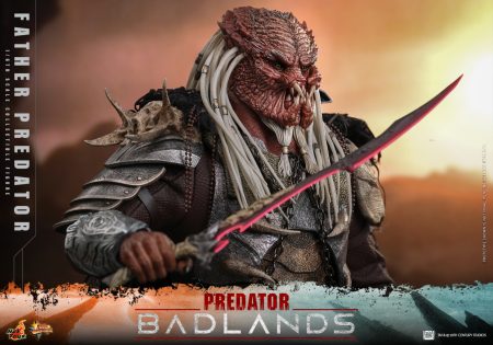 Predator: Badlands Father Predator sixth scale figure unveiled by Hot Toys
