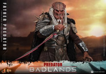 Predator: Badlands Father Predator sixth scale figure unveiled by Hot Toys