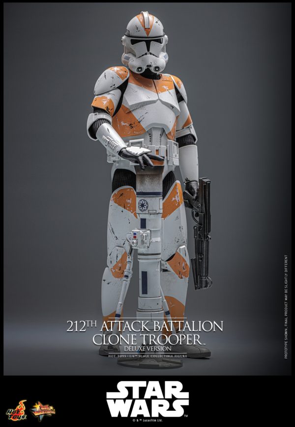 The 212th Attack Battalion Clone Trooper enters the battle with Star ...