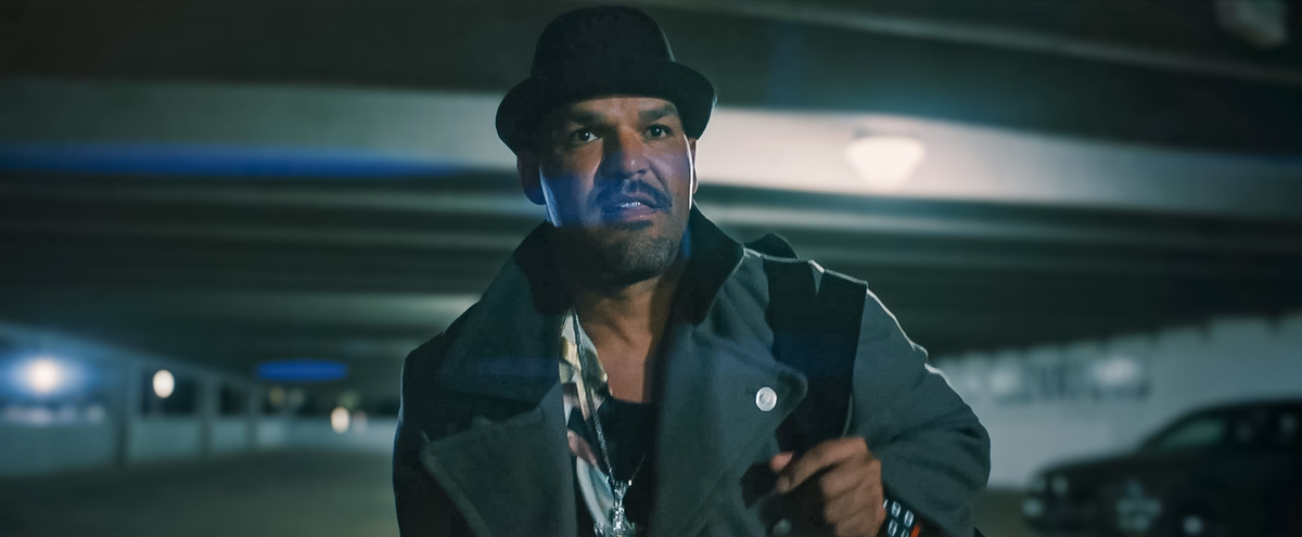 Trailer for action thriller Lights Out starring Frank Grillo, Dermot ...