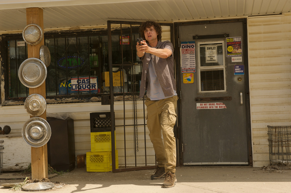 Trailer for post-apocalyptic thriller Die Alone starring Carrie Anne ...