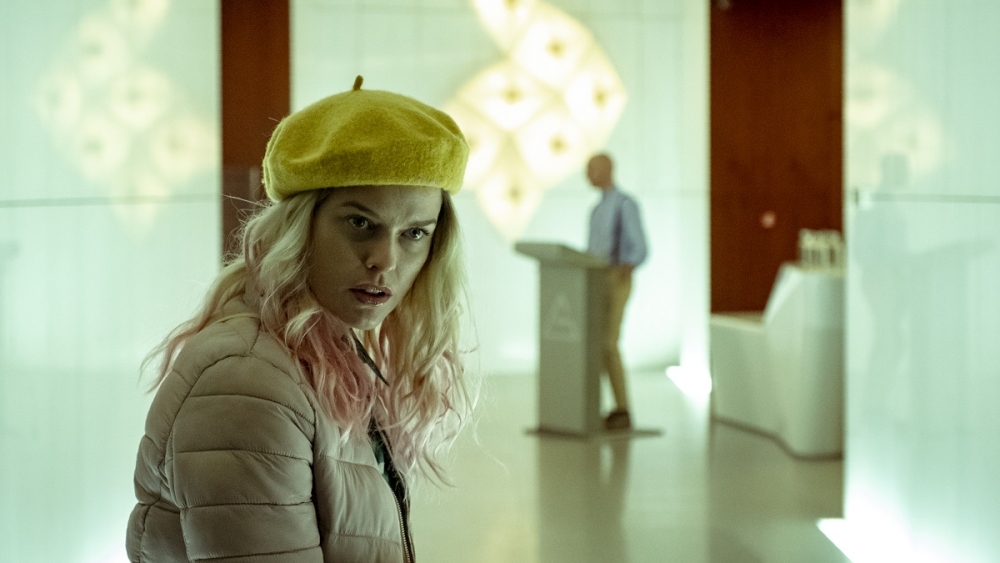 Trailer for sci-fi thriller Warning starring Thomas Jane, Alex Pettyfer ...